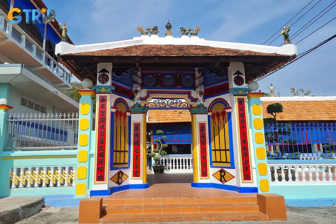 Long Son Island: Travel Guide, Things to Do & How to Get There